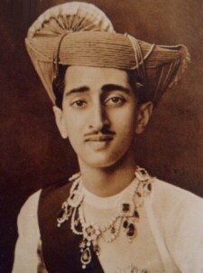 loveisspeed.......: Maharaja Yeshwant Rao Holkar II of Indore...