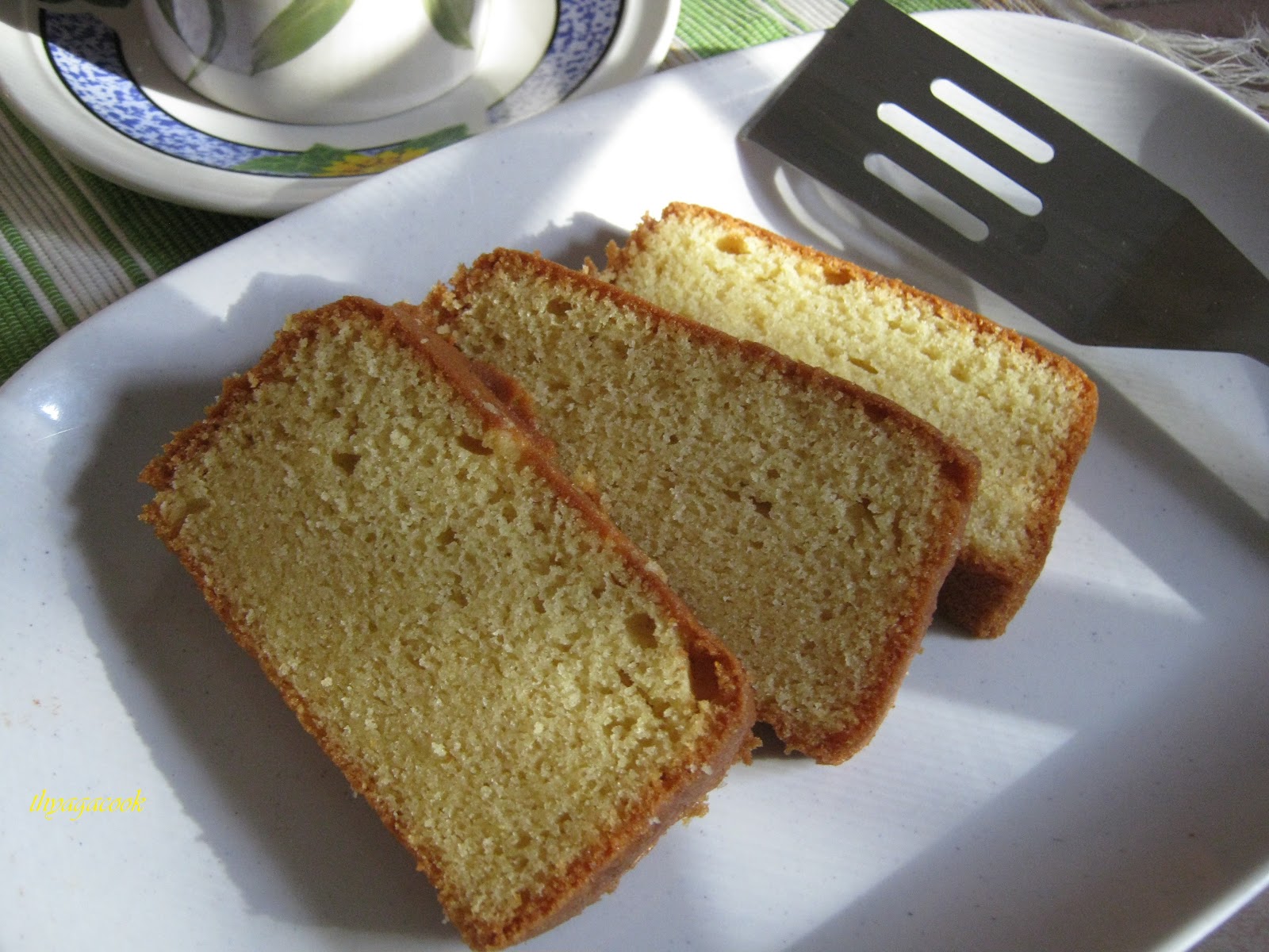 KARI LEAFS ... Malaysian flavour's: BUTTER CAKE