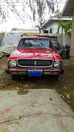 Survivor Sedan: 1975 Toyota Corolla - DailyTurismo