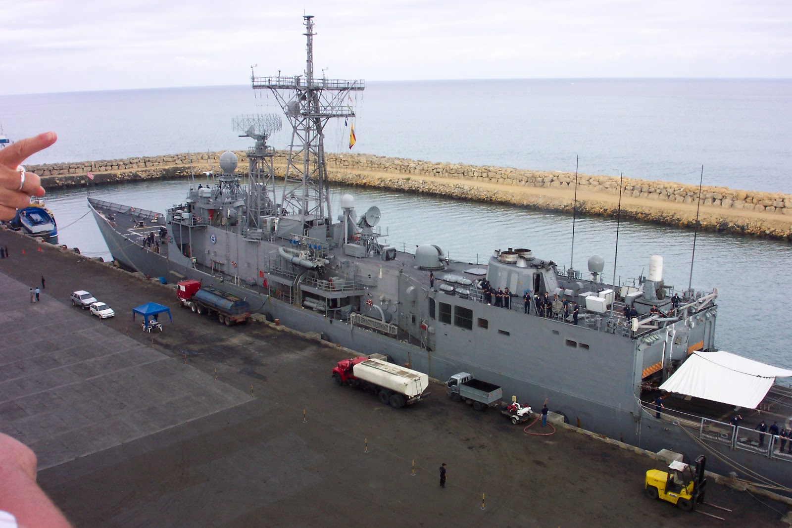 The Megalomaniac (Mwhaha): US Navy destroyer , Manta, Ecuador 2004