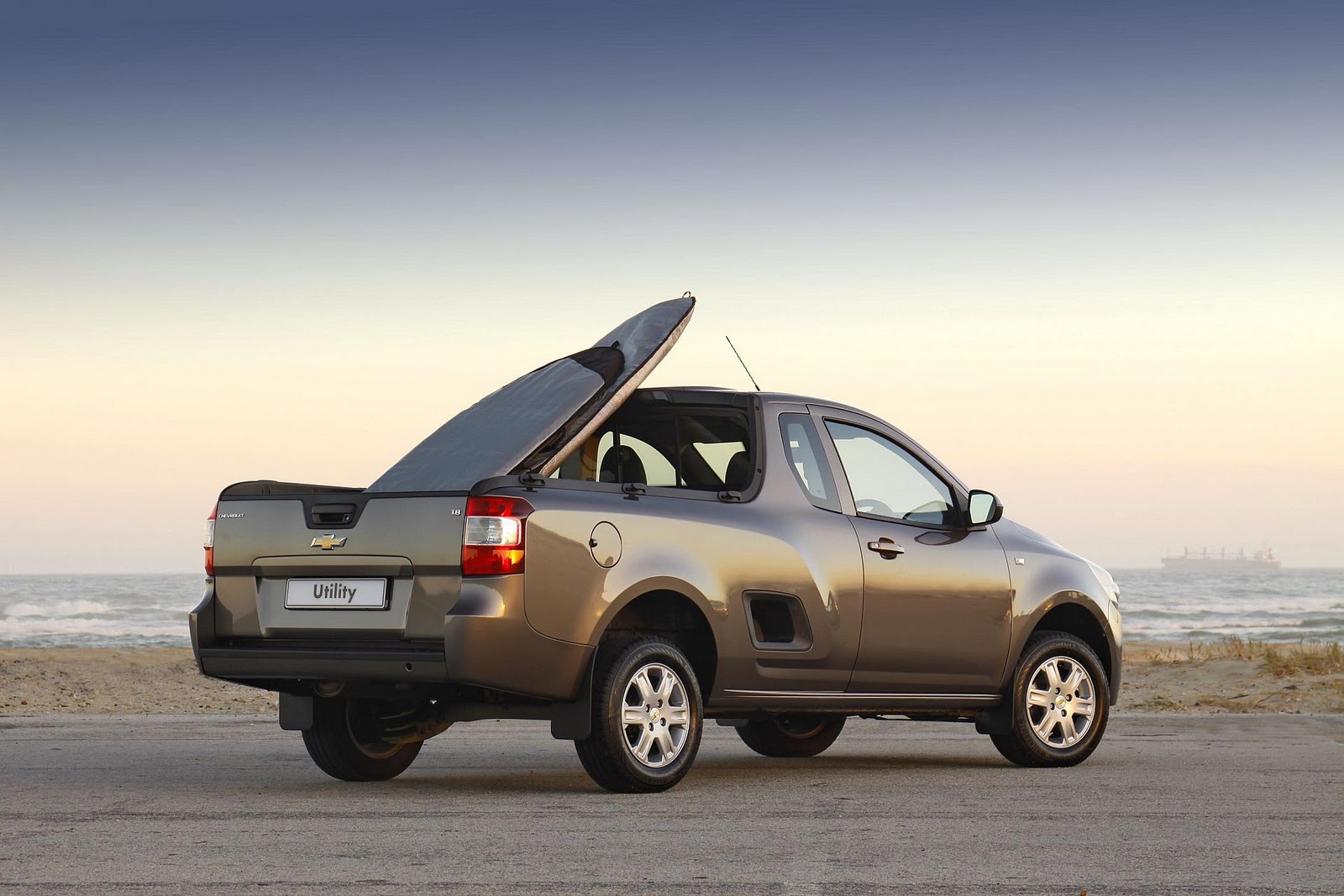 IN4RIDE: BRAND NEW CHEVROLET UTILITY DRIVEN