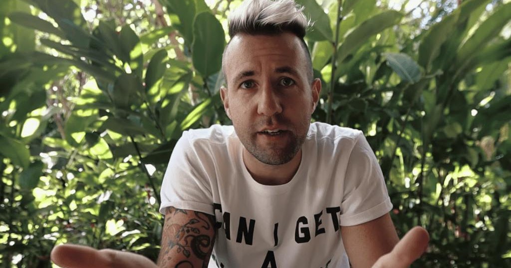 Rosa Rubicondior: Another Deconversion - Jon Steingard, Star of ...