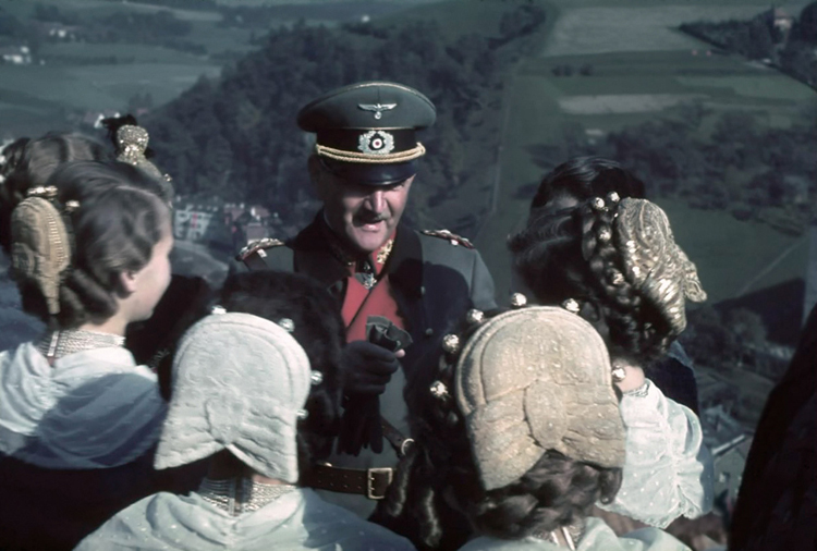 The Mirror: Rare Colorful Photos of Hitler