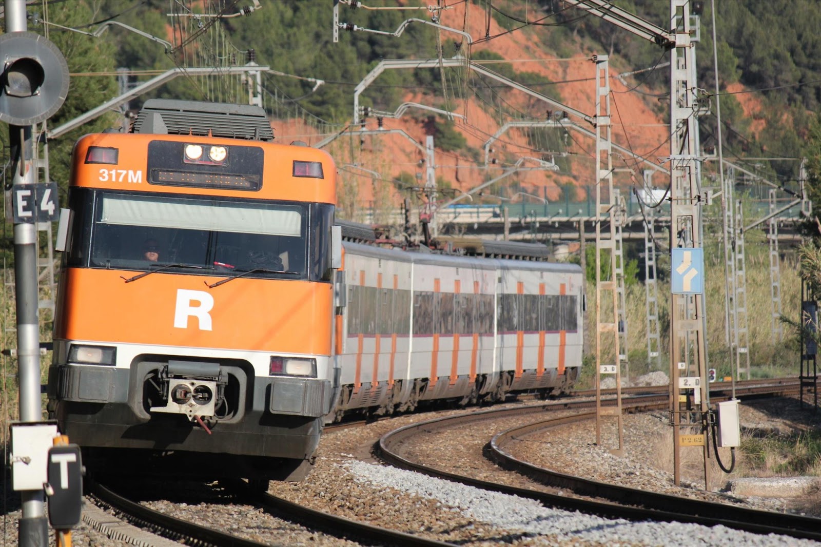 Rails sense fronteres: RENFE 447 – Rodalies de Catalunya