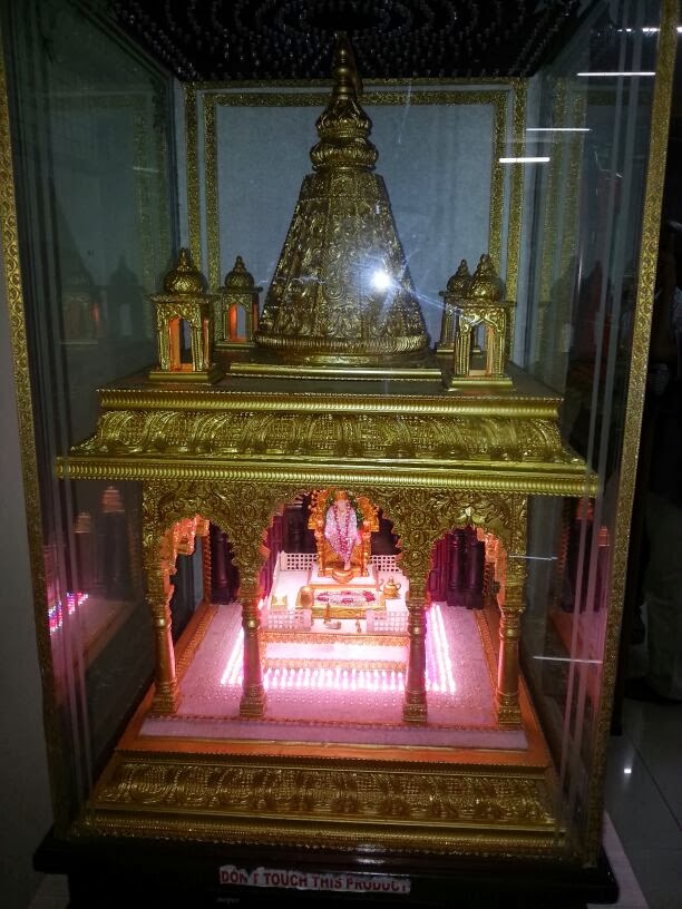 Sai Picture gallery: Shri Shirdi Sai Speaks-18th Oct/ Sai Ashram in Shirdi