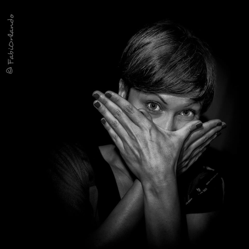 POLVERE DI STELLE: Attimi (poesia inedita di Grazia Longo)