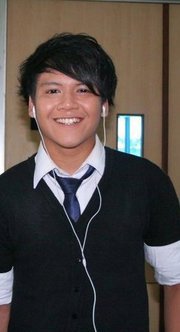 Biodata Profil dan Foto Ilham Smash Boyband Indonesia | Terbaru 2013