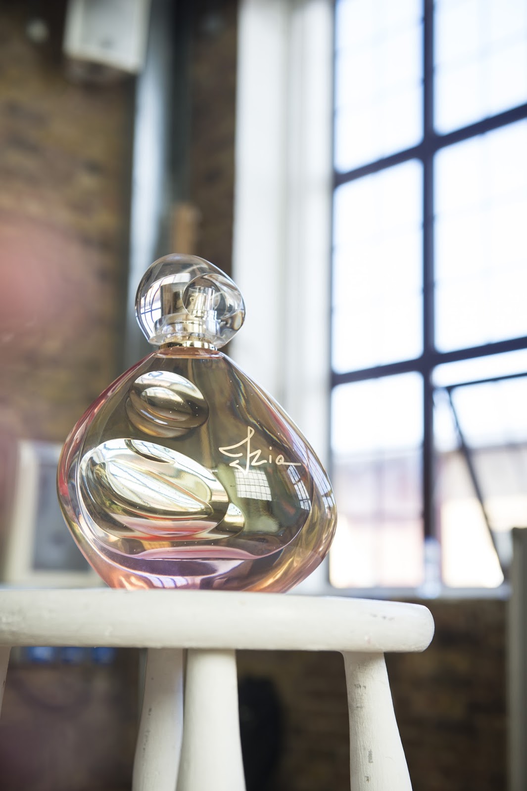 My sweet valentine: IZIA the new feminine fragrance from Sisley Paris