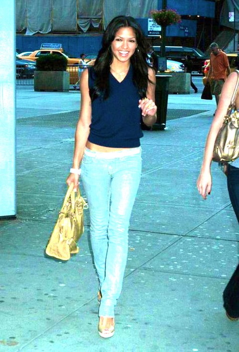 style NOT fashion: Cassie's Sexy & Distinct Style