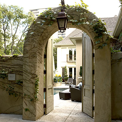 Madison Muse: Courtyard Serenity