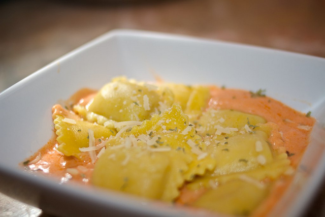 Vicky's Online Cookbook: Rose Ravioli