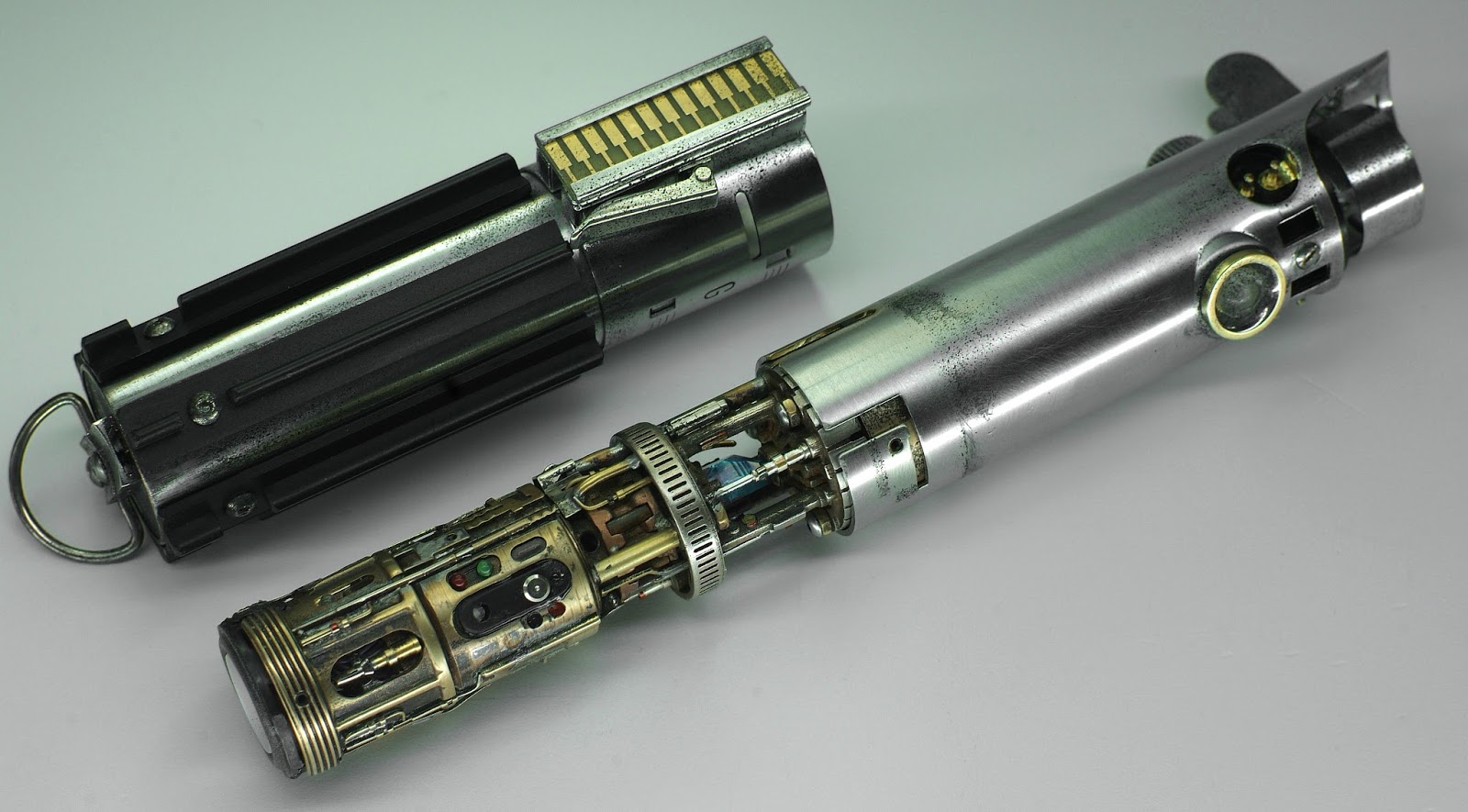 RO-LIGHTSABERS: Rey Episode 8 Lightsaber