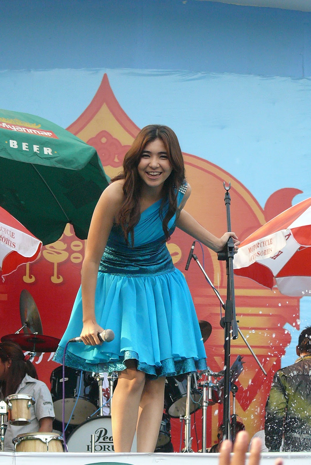 Chit Thu Wai's Thingyan Fashion Photos | Myanmar Singer and Vocalist Photos