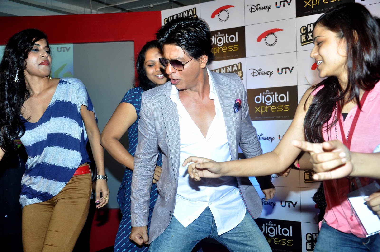 Bollympix: Shahrukh Khan at Chennai Express Game Launch