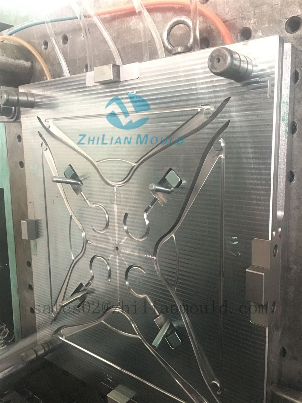 plastic mould supplier china : injection plastic cloth hanger mould for ...