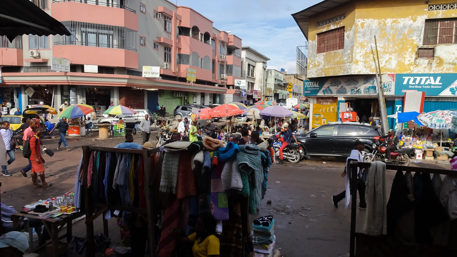 Leben In Kinshasa – Kinshasa Stadt – SZJNU