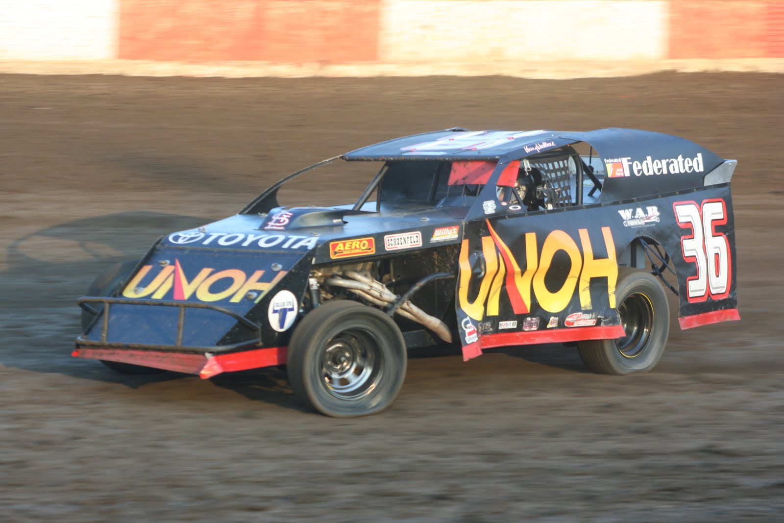 Midwest Racing News: NASCAR Drivers Sweep the Top Three Spots at Peoria