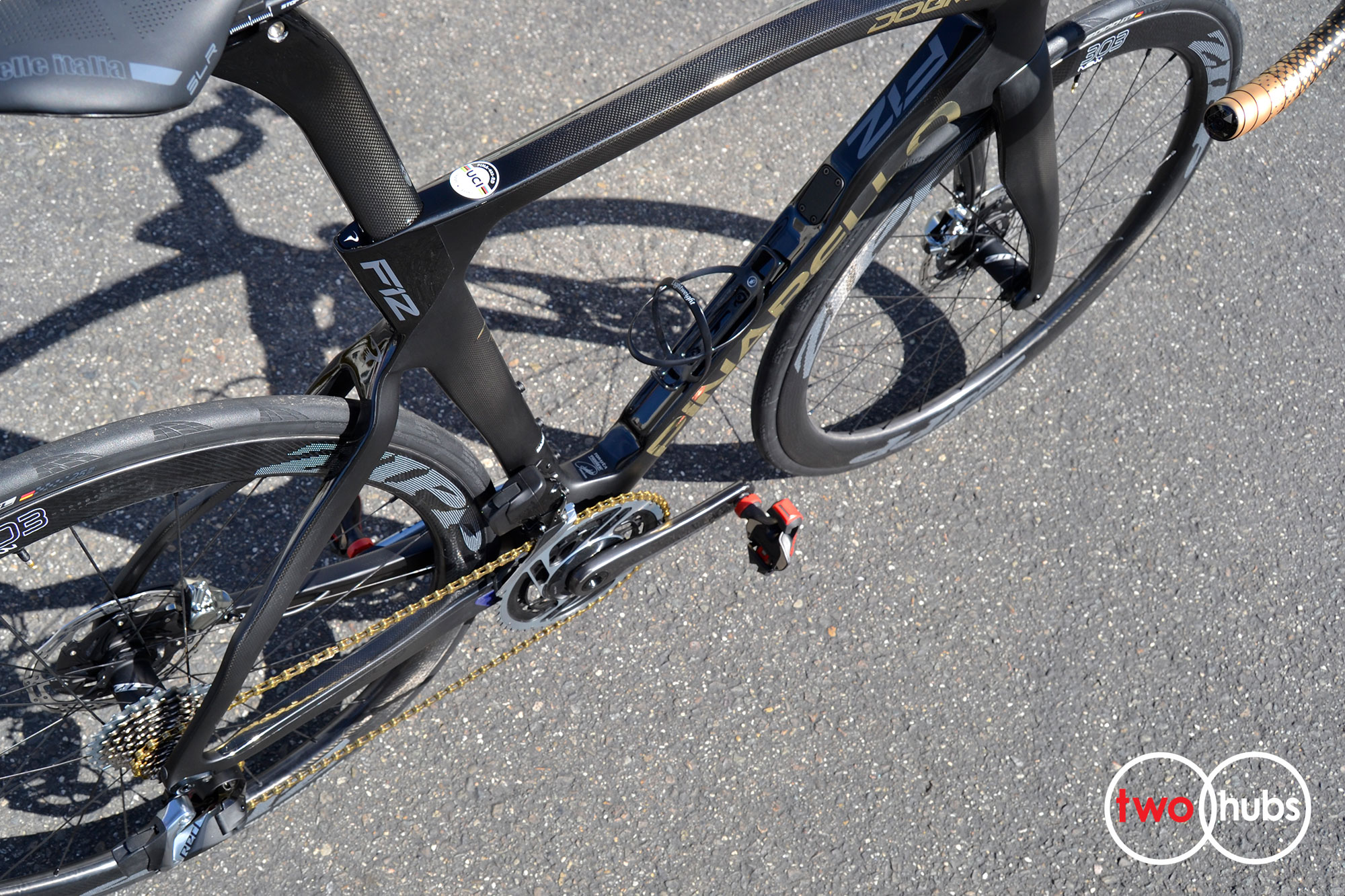 www.twohubs.com: Pinarello F12 Disc SRAM Red eTap AXS Zipp 303 NSW ...