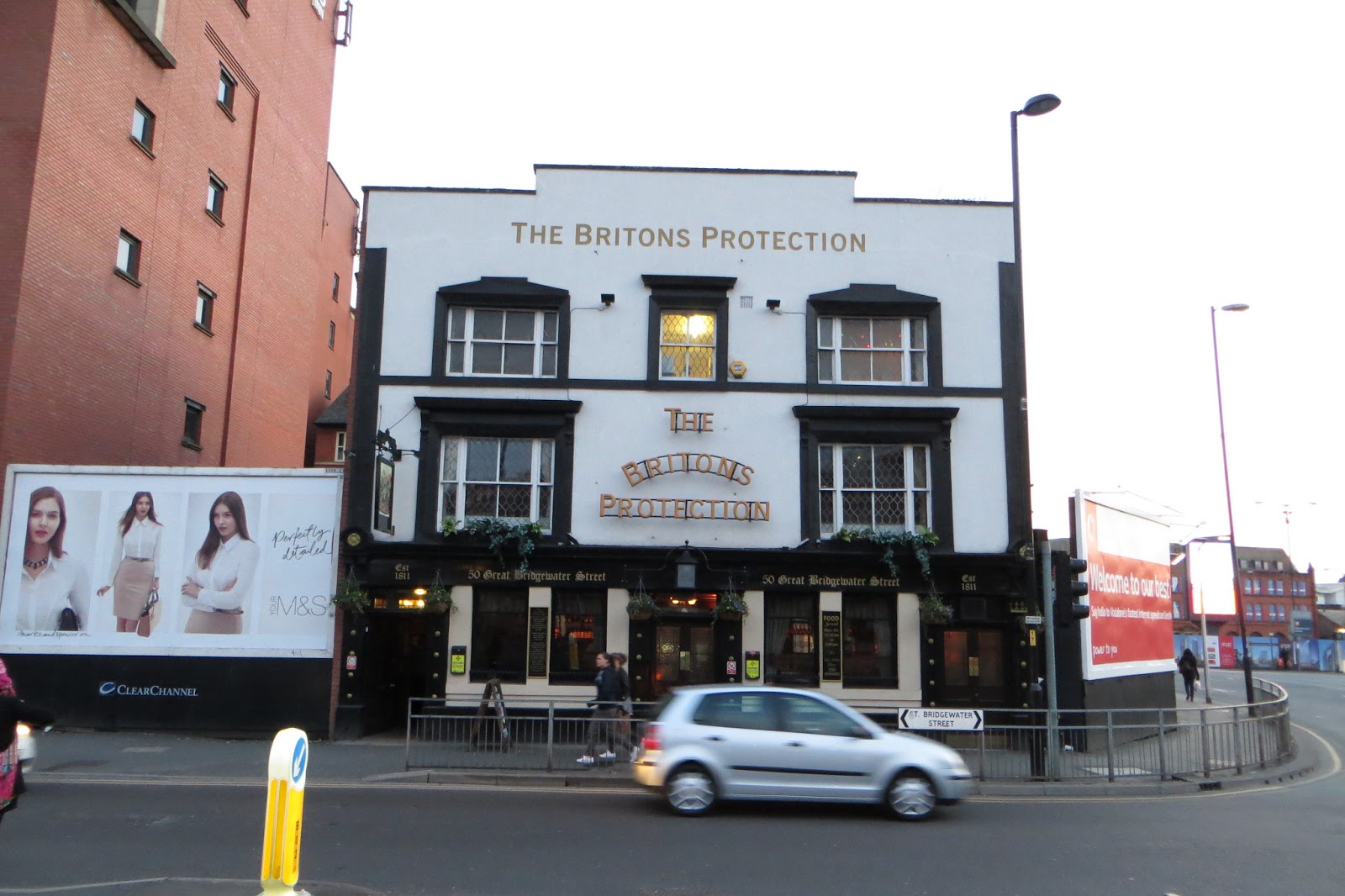 Pubs: Then & Now: Britain's Best Real Heritage Pubs
