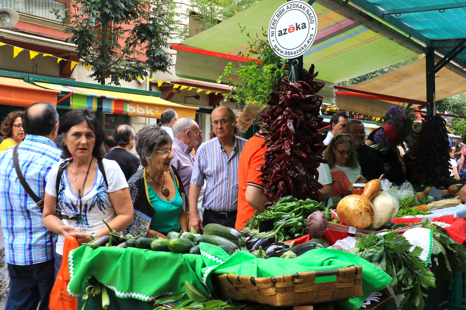 Las fiestas viven un último domingo multitudinario con la feria agrícola