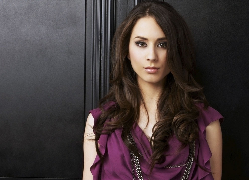 kandeej.com: BEAUTY FIELD TRIP: Inside the Make-Up Trailer of Pretty ...