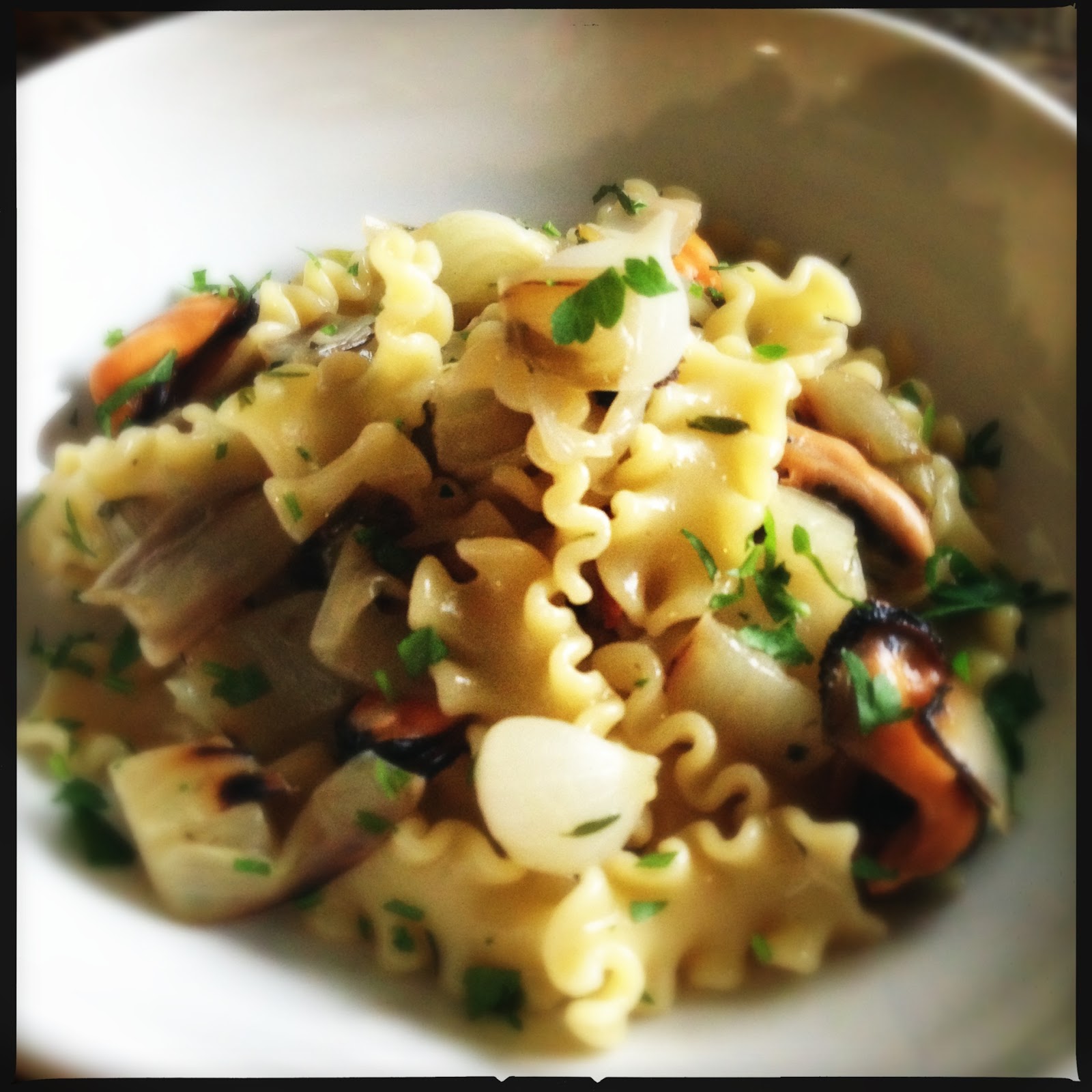 La cucina alchemica di Yaya: Mafalde corte Garofalo con cozze e belga ...