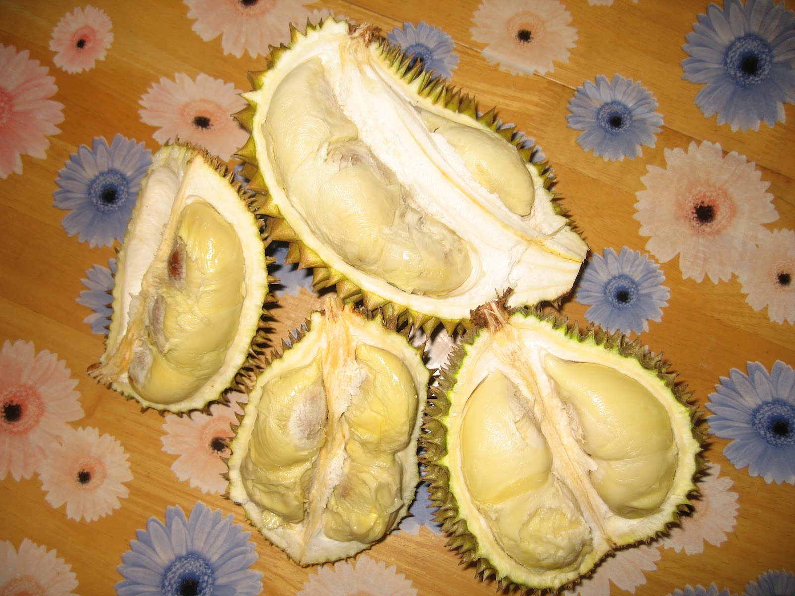 Sumptuous Flavours: Durian! Durian! The King of Fruits 榴莲水果之王