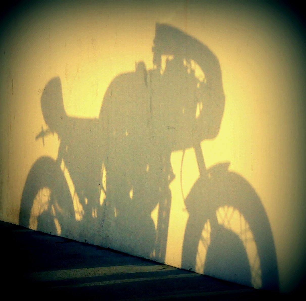 Shadow - RocketGarage - Cafe Racer Magazine