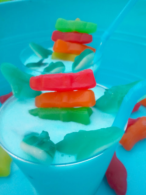 chica chocolatina: Shark Week- Shark Attack Shake