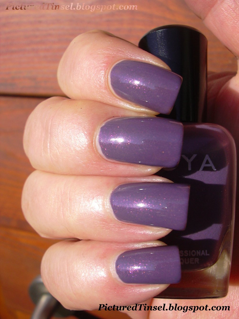 PicturedTinsel: Zoya True Collection - Lotus - pink geflecktes Violett