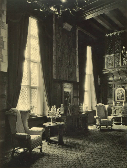 BIG OLD HOUSES: A Secret World in Lattingtown