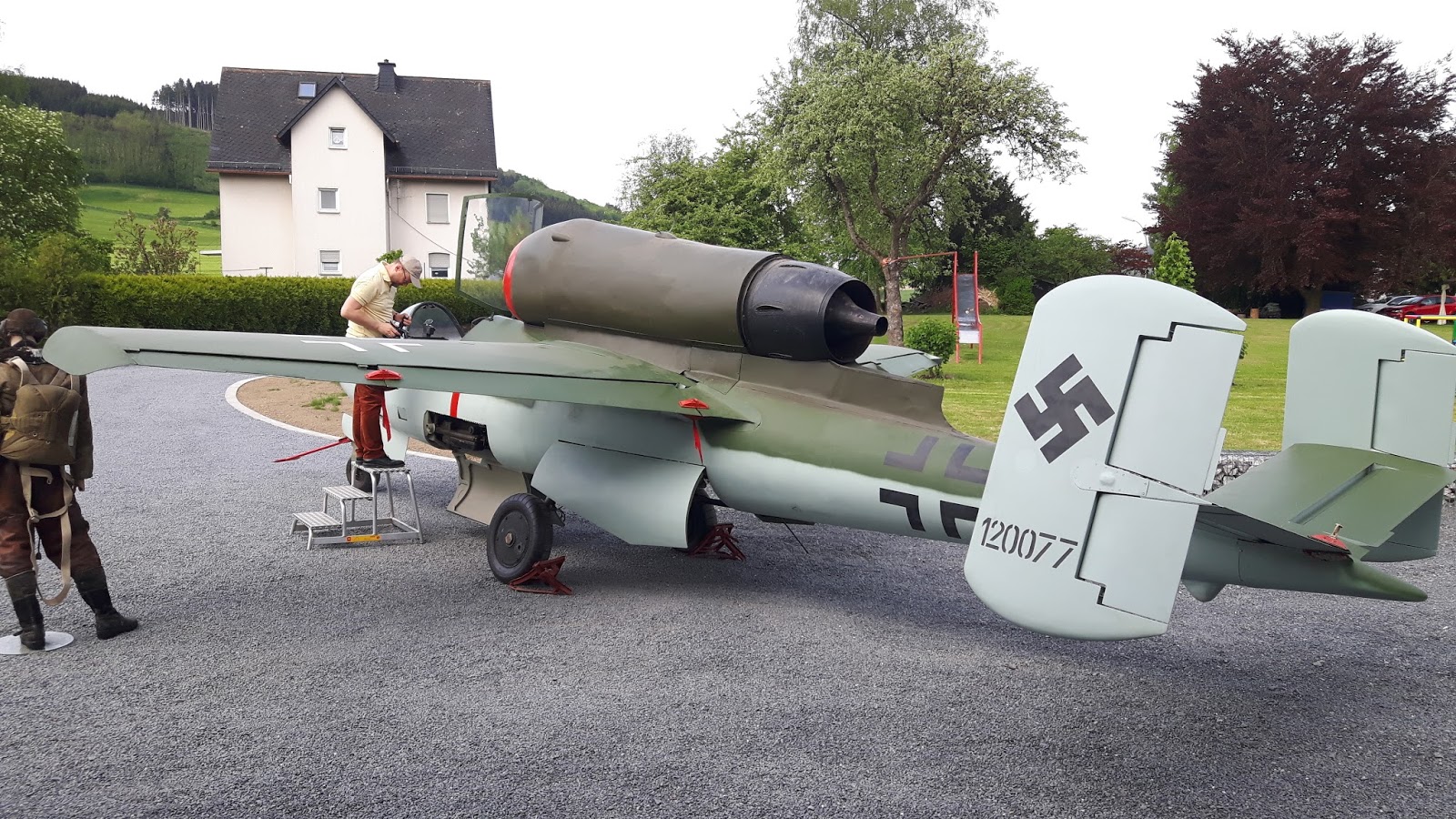 Luftwaffe Lovers: Deutsche Luftfahrttechnik WK2 - display of their ...