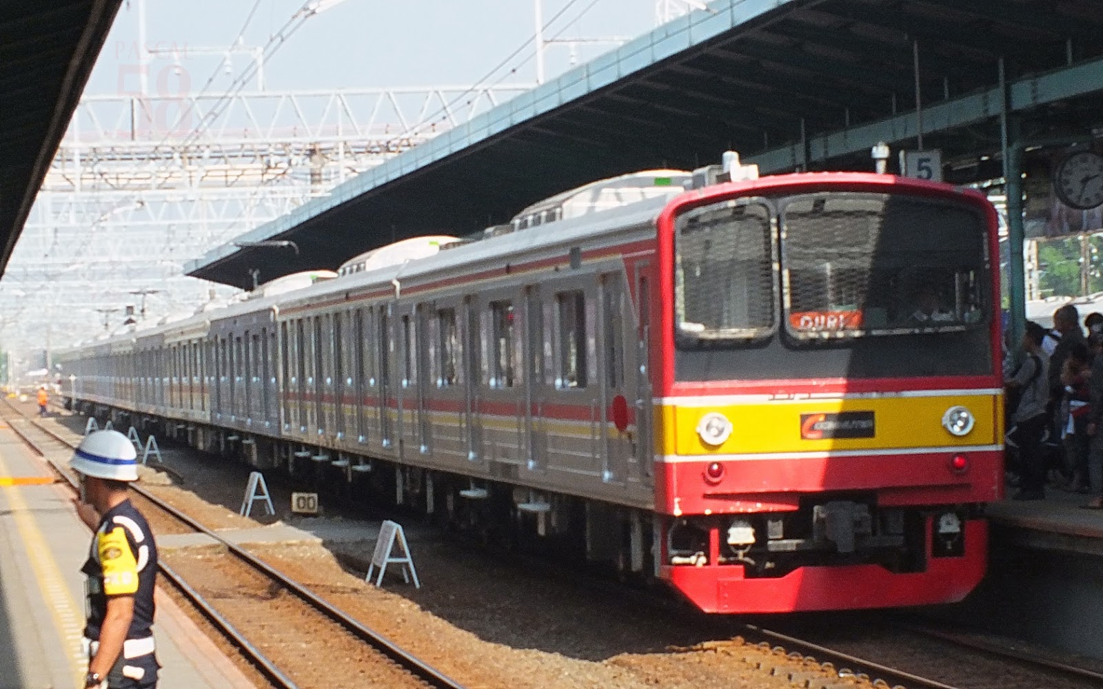 Pemanjangan Formasi KRL Seri 205 Eks Jalur Yokohama Sudah Rampung ...