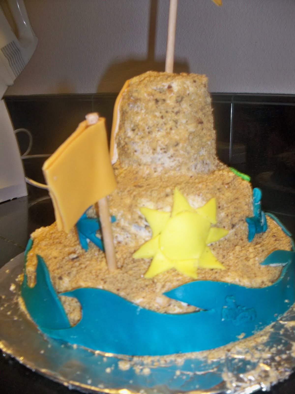 Melinda Makes Cake: Sand Castle Beach Cake Hawaii Summer