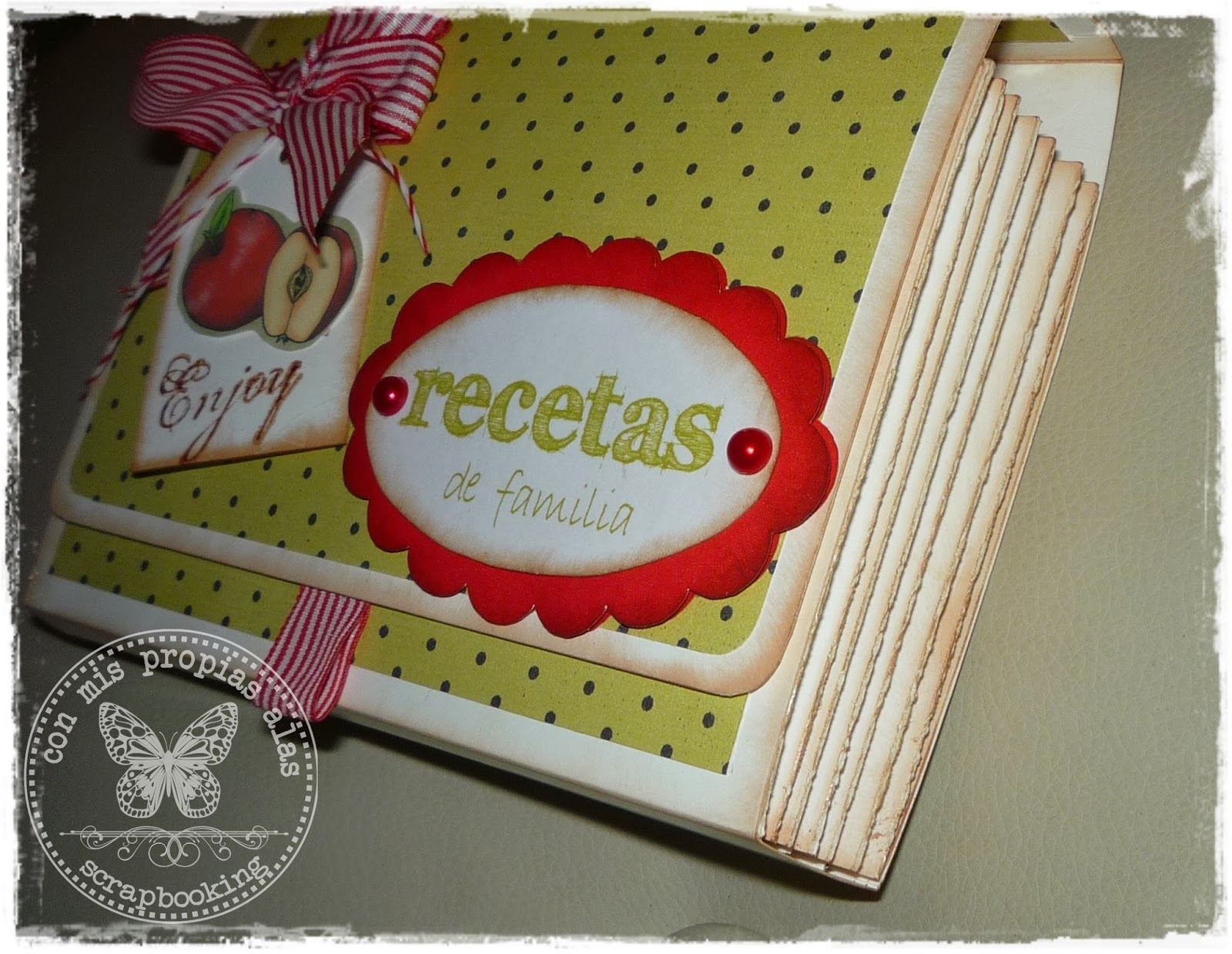 Cortar 2 tiras de 10 x 30 cm y marcar cada 2 cm a lo largo para hacer ...