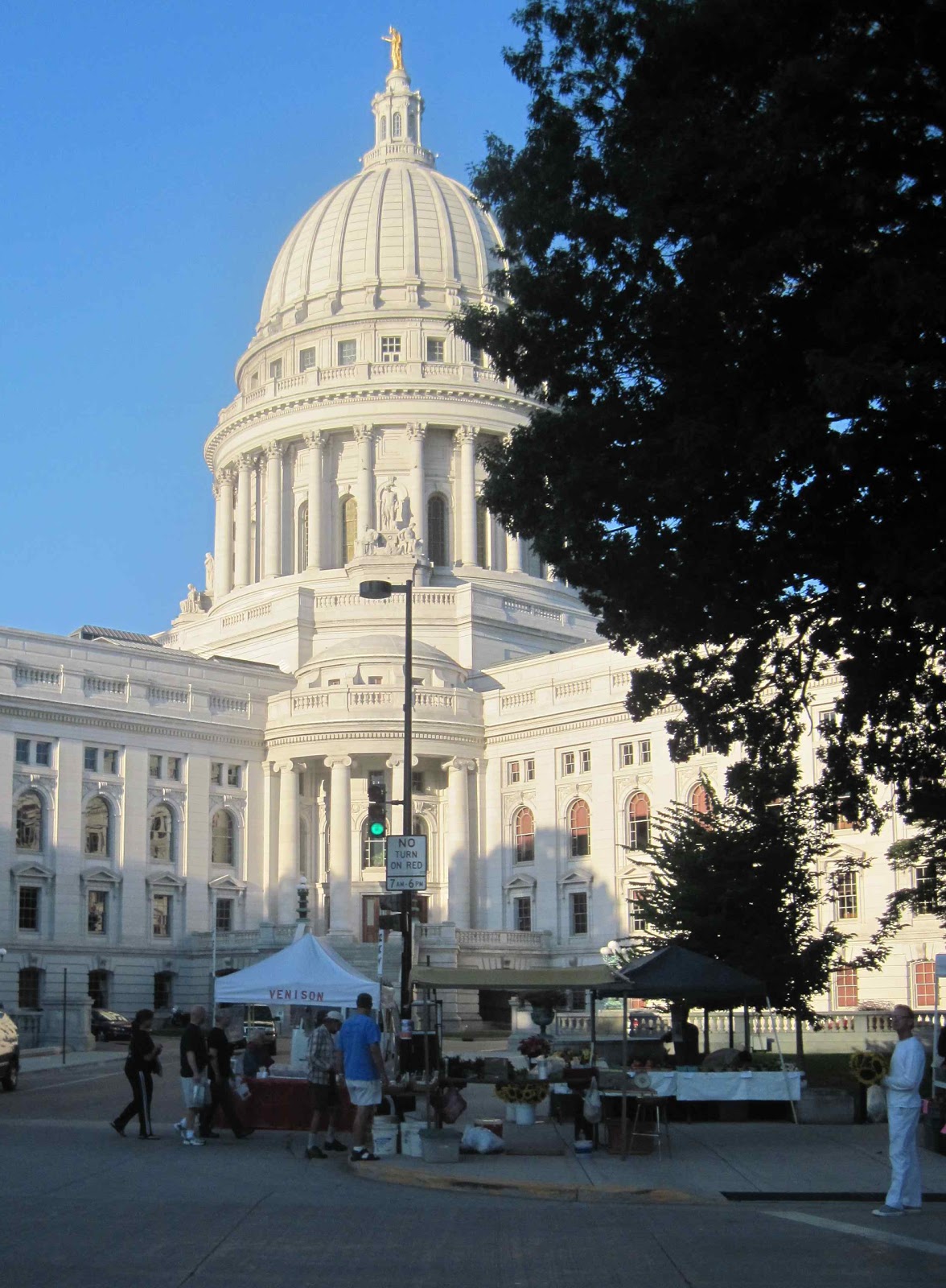 Pleasant Living: THE MADISON FARMERS MARKET