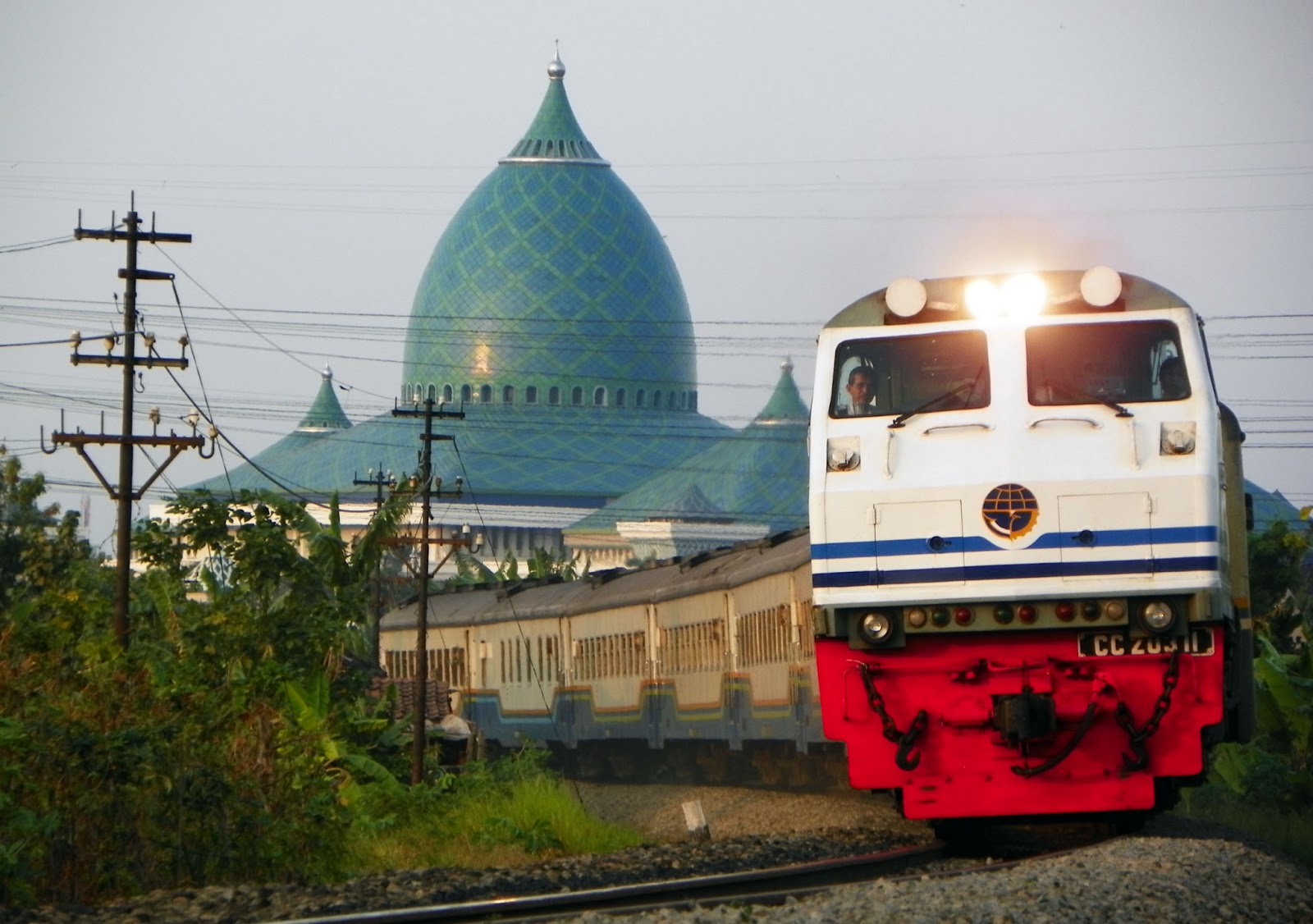 HISTORY OF RAILWAYS: Indonesian Railway History