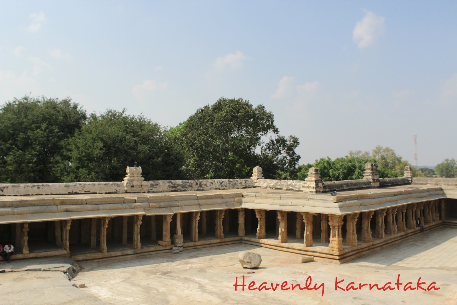 Tourist Places in Karnataka: Avalabetta - Lepakshi Temple - Nandi Hills