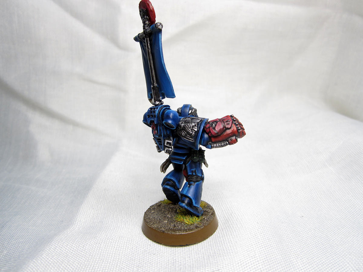 Dorn's Arrow: Crimson Fists - Captain Cortez - Painting