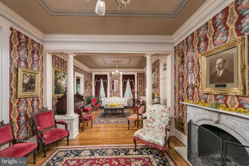 Sweet House Dreams: Emig Mansion, 1850 Georgian in Emigsville, Pennsylvania