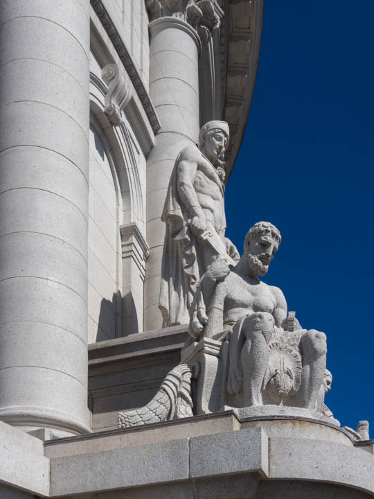 Enderle Travelblog: Statuary of the Wisconsin State Capitol