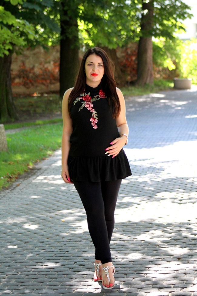 mystylerooksanna: CZARNA BASKINKA & HAFTOWANE RÓŻE