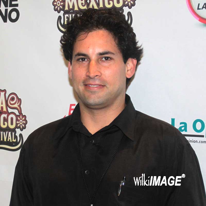 If You See Someone Without A Smile ...: May 19-25, 2011 -- HOLA Mexico ...