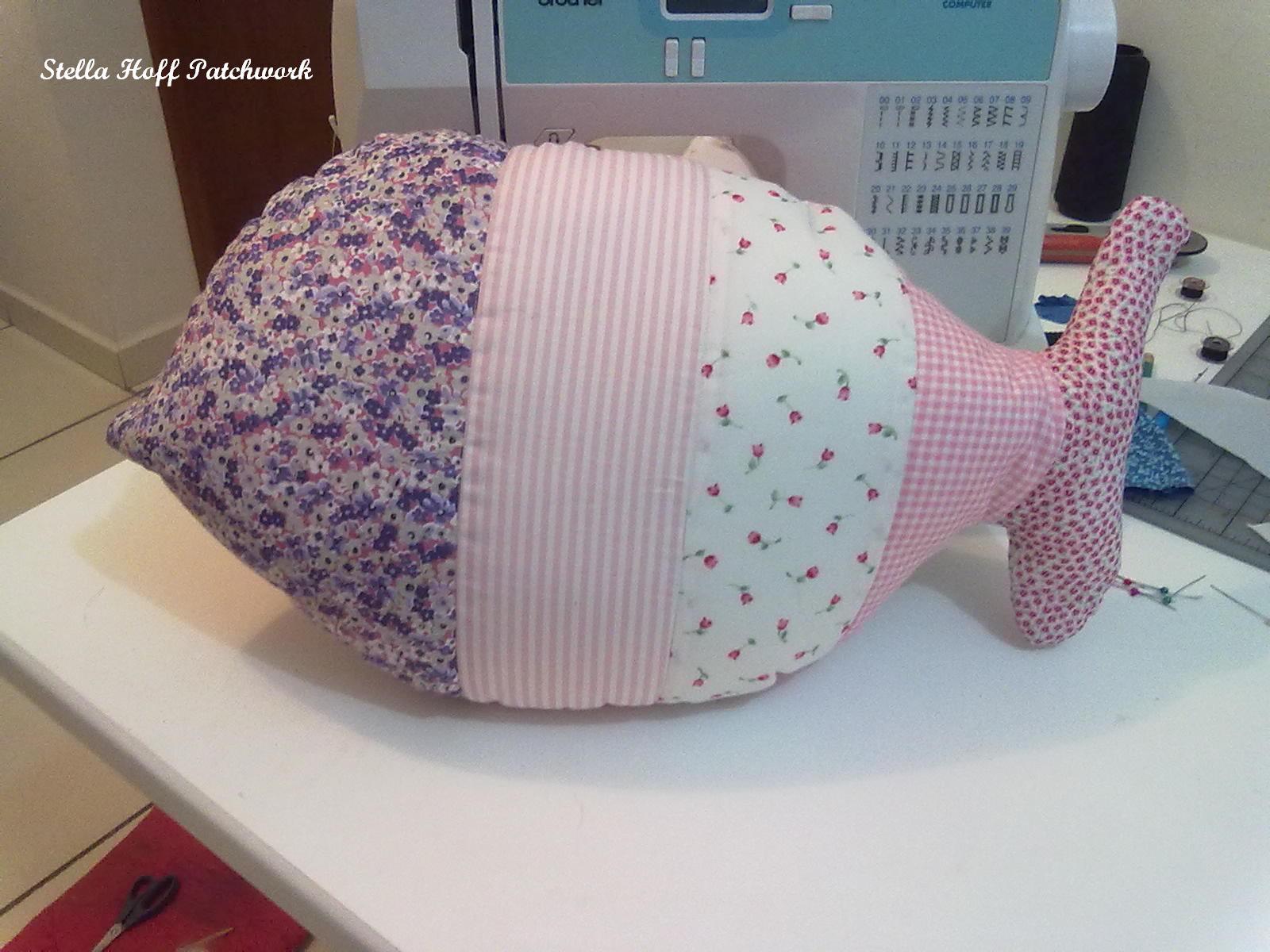 Stella Hoff Patchwork: Almofada de golfinho e de peixe