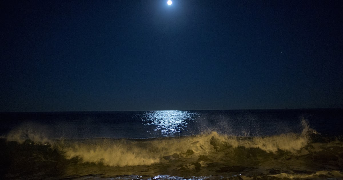 Moon's reflection on Earth's Ocean | Earth Blog