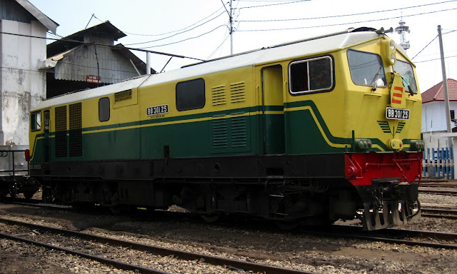 Arsip 76R: Lokomotif Disel Indonesia