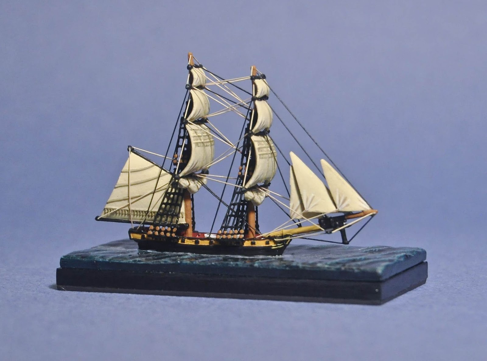 J White's Gallery: 18 Gun Brig - GHQ 1:1200