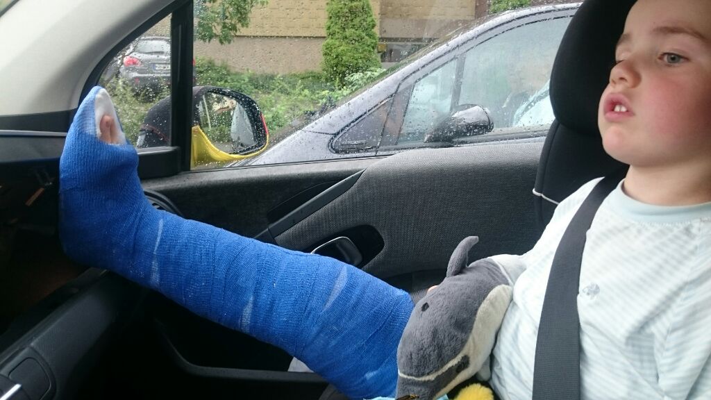 Familien-Transalp: Oje, ein Beinbruch