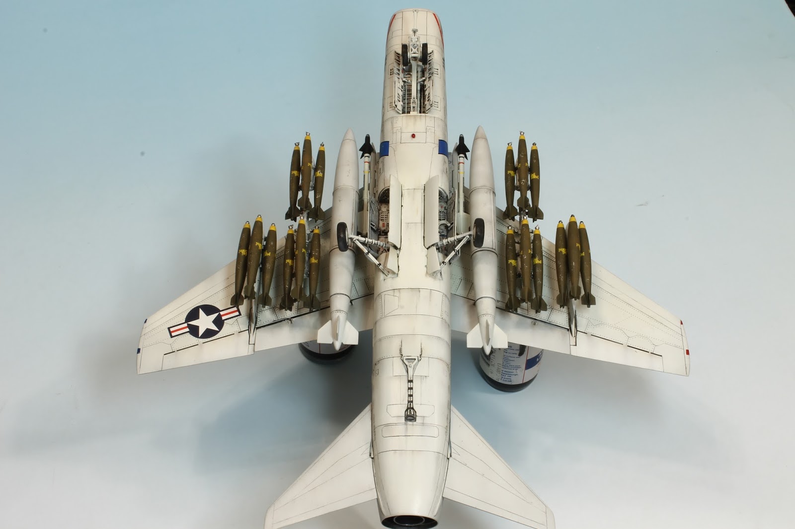 Istvan Michalko's scale models: A-7B Corsair II - HobbyBoss, 1/48