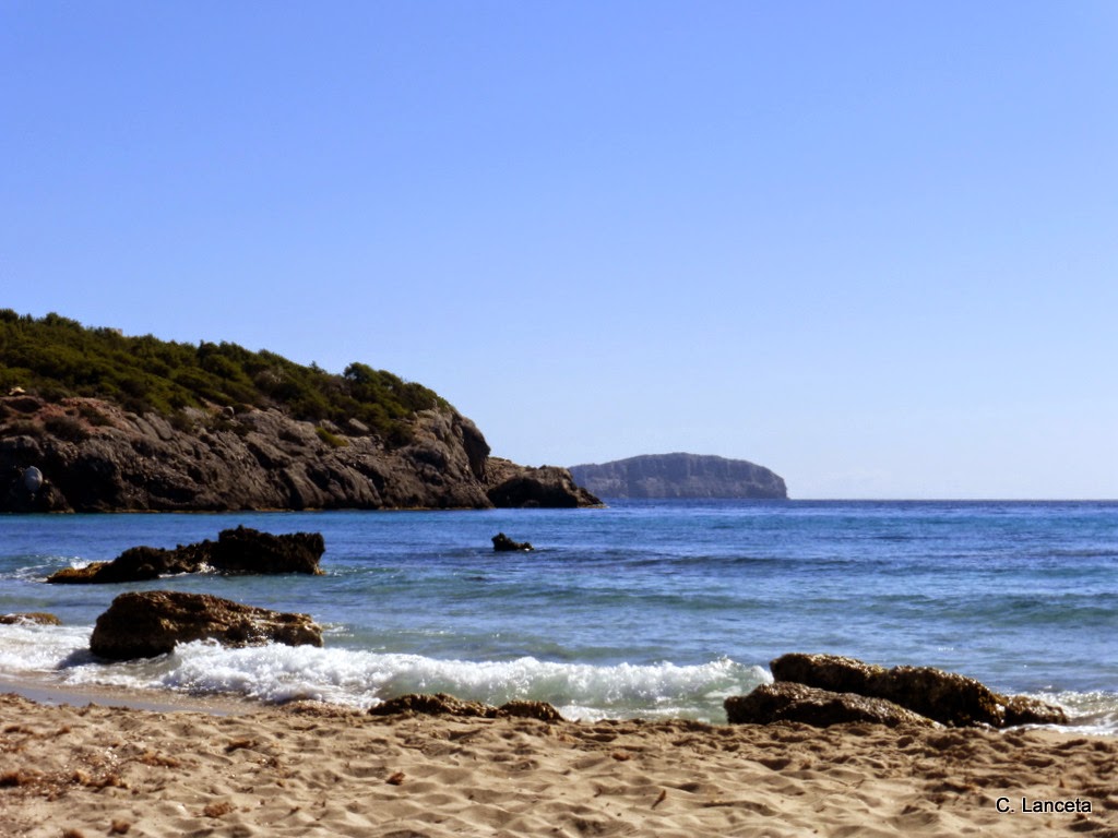 En busca de la cuadratura del círculo: Cala Nova